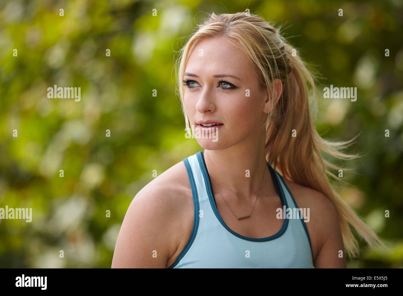 Looking into the distance hi-res stock photography and images - Alamy