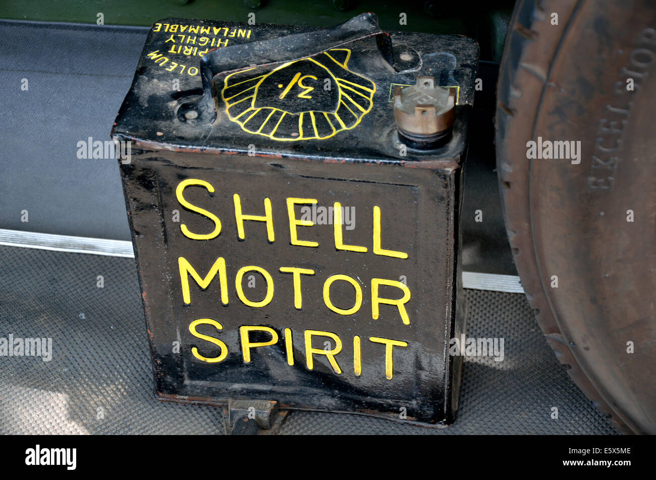 Shell Motor Oil can on the running board of a vintage car Stock Photo ...