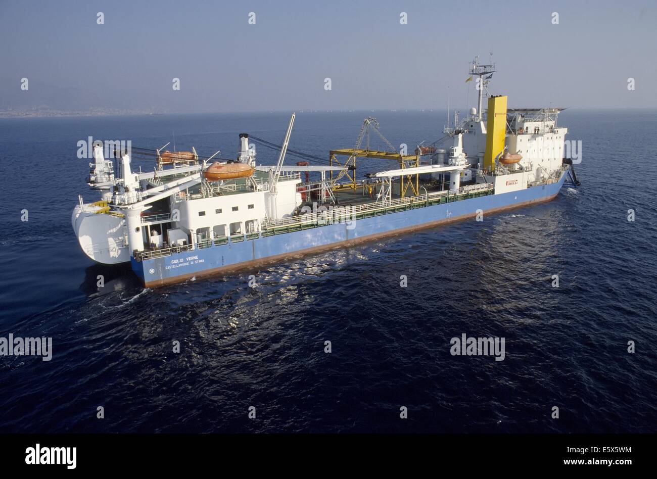 Cable laying ship hi-res stock photography and images - Alamy