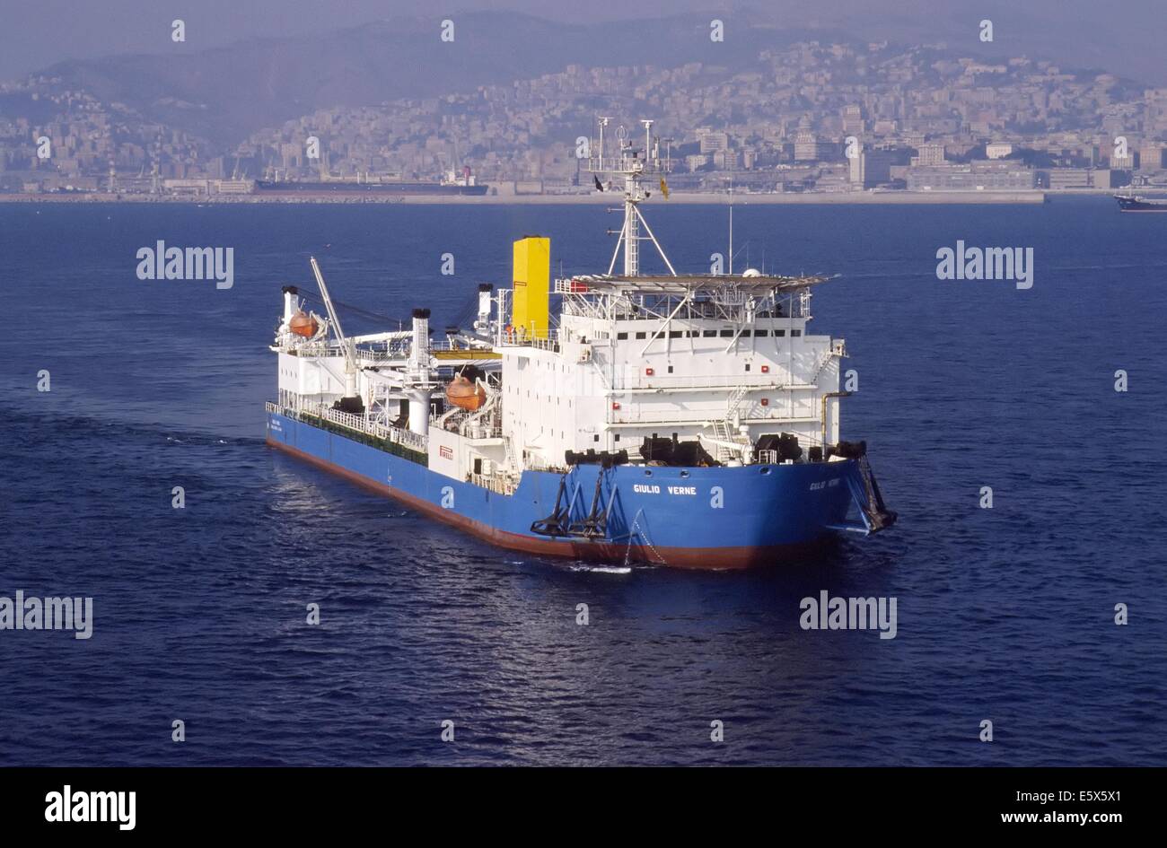 Cable laying ship hi-res stock photography and images - Alamy
