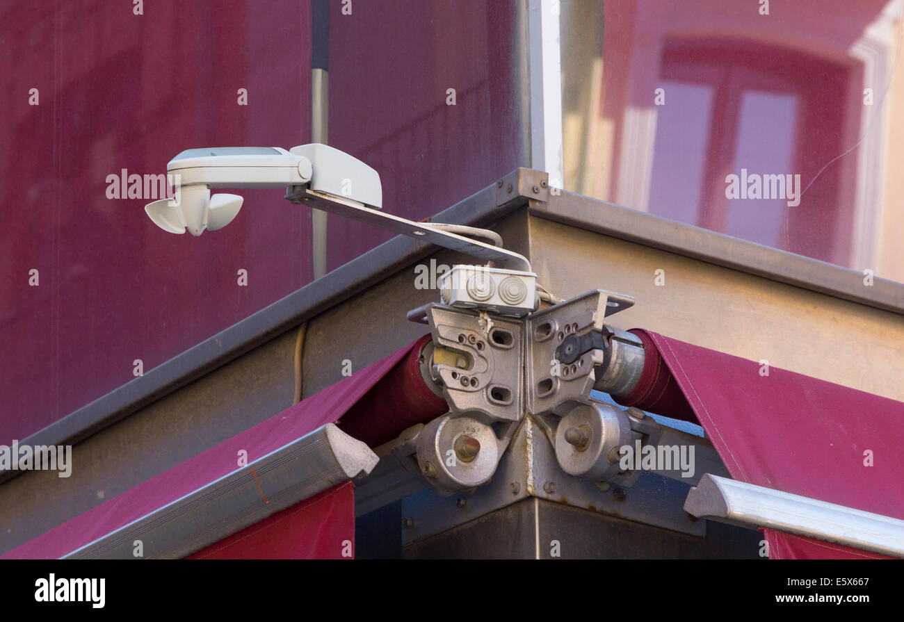 small anemometer to measure the wind on a city street Stock Photo - Alamy