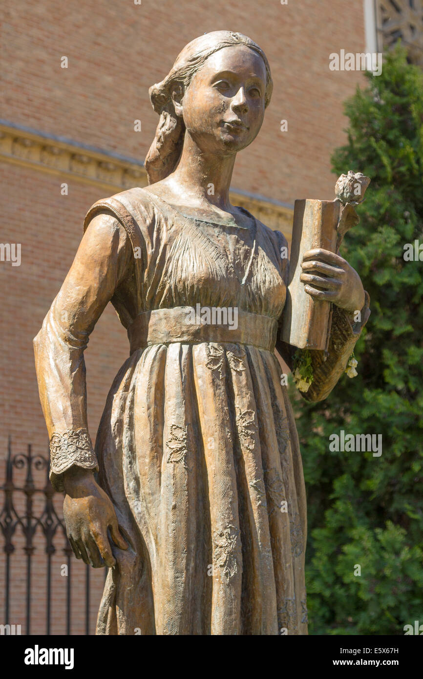 Statue of Catherine of Aragon 1485-1536 Queen of England Stock Photo ...