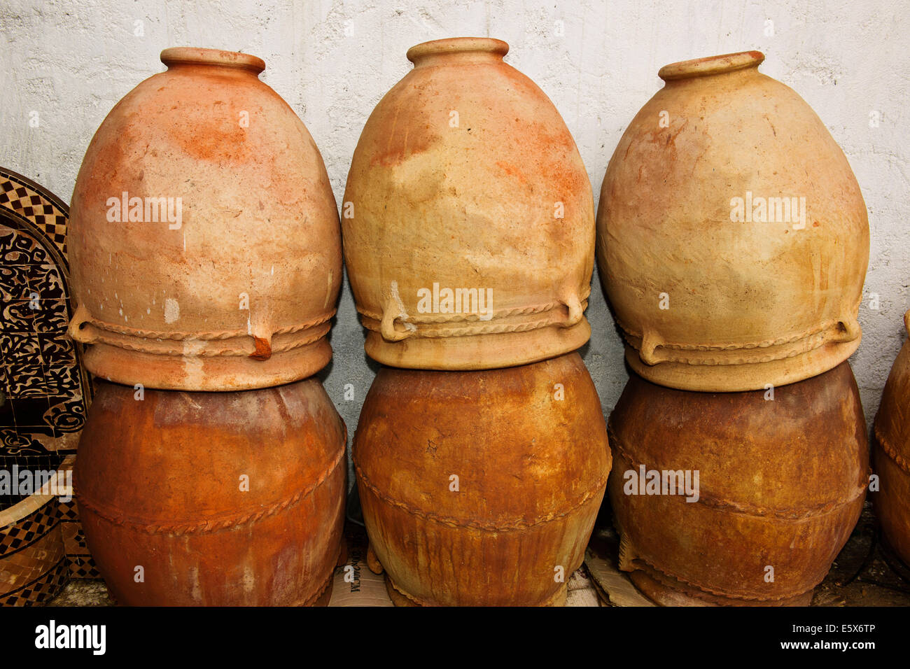 Moroccan artifacts hi-res stock photography and images - Alamy