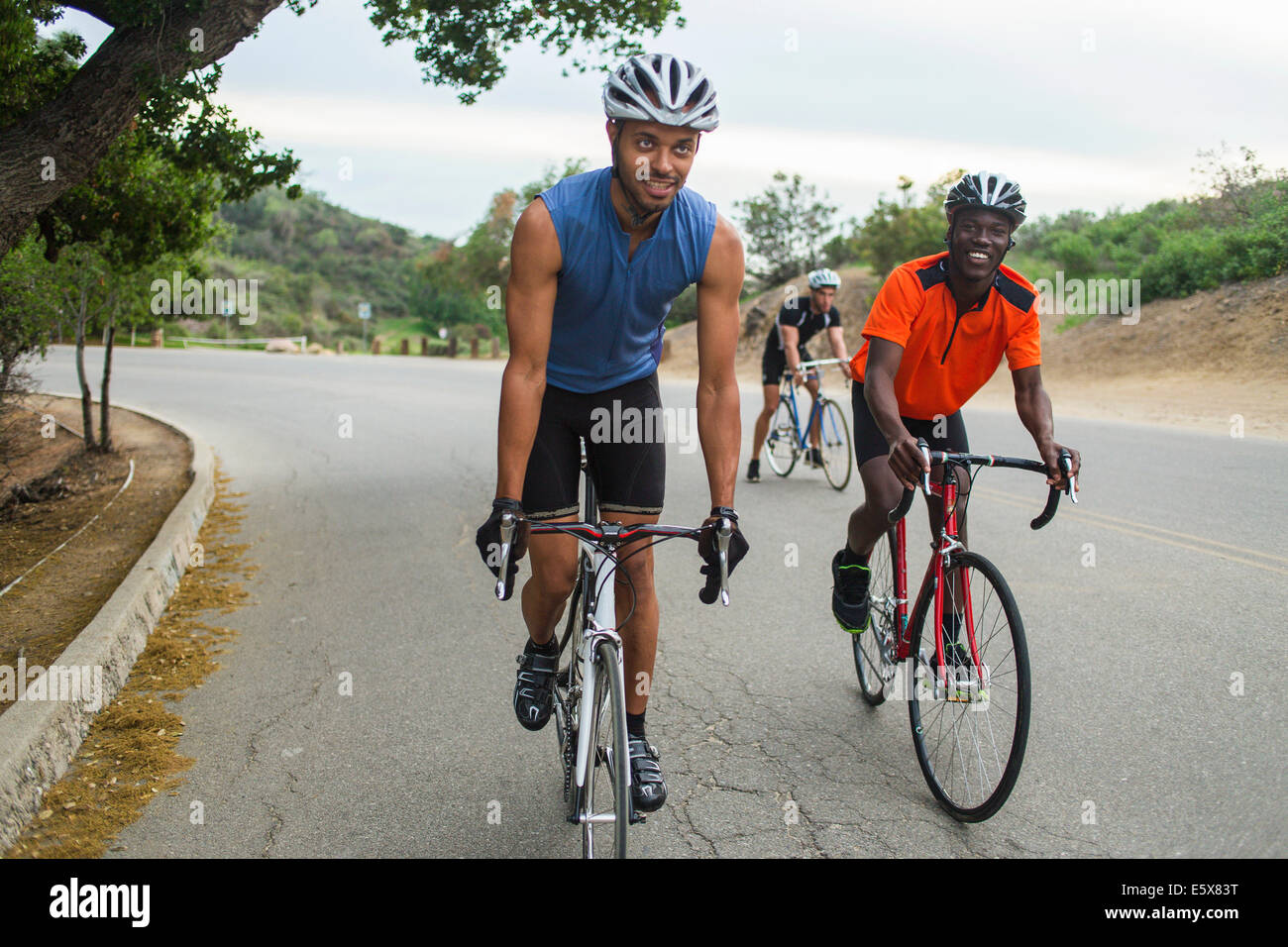 Cyclists group hi-res stock photography and images - Alamy
