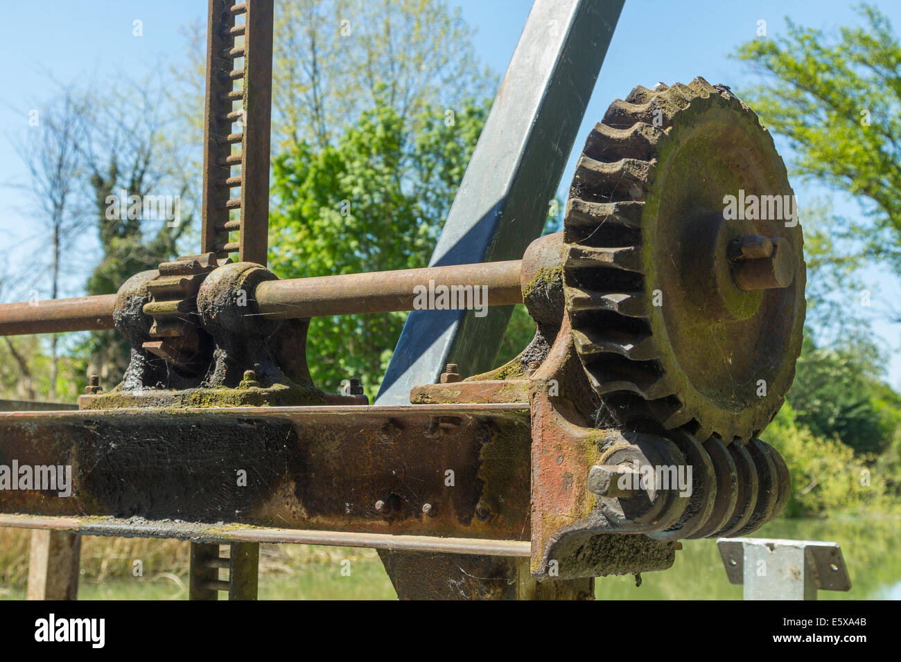 Sluice gate gears hi-res stock photography and images - Alamy