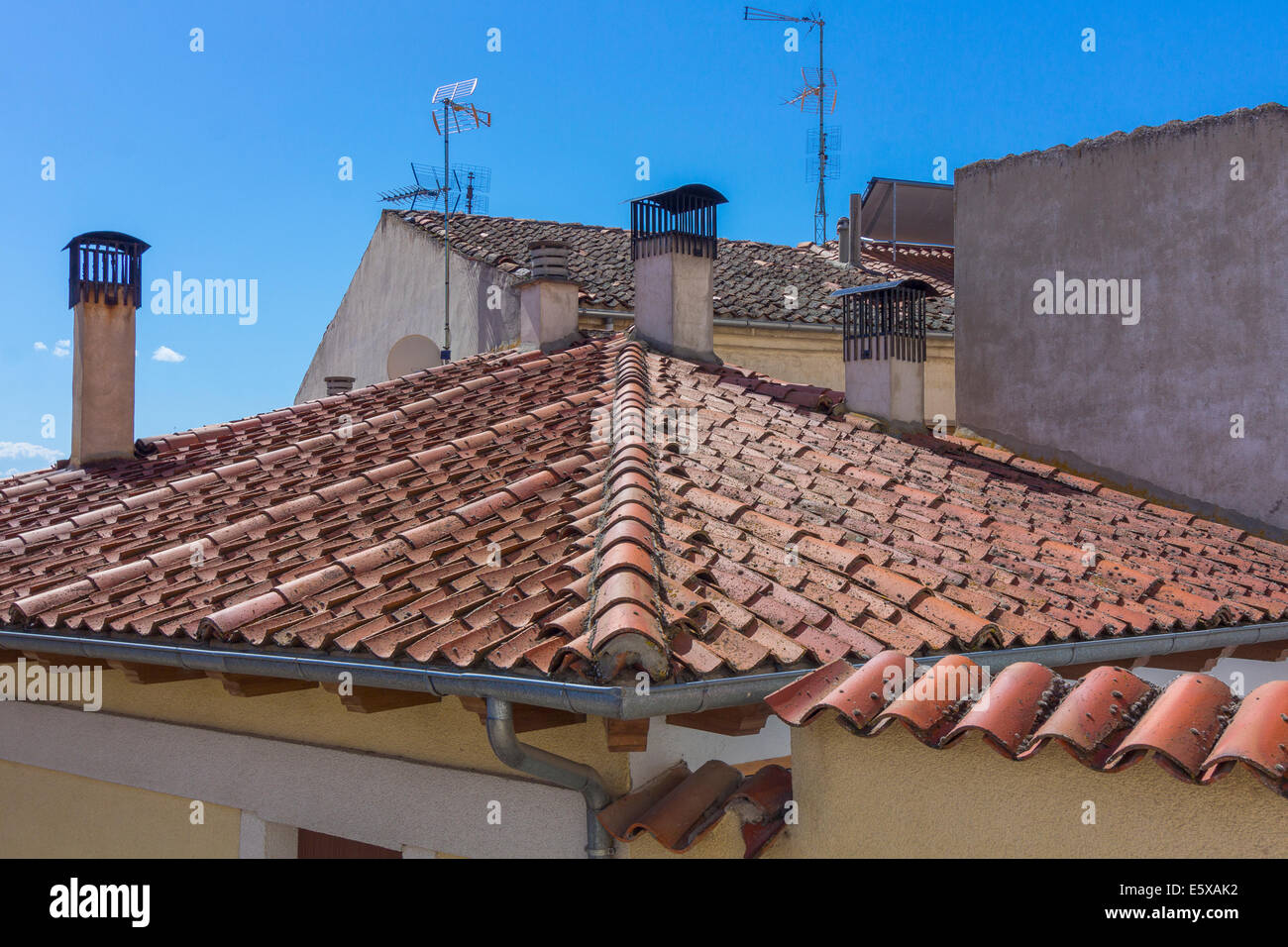 Inverted tiles hi-res stock photography and images - Alamy