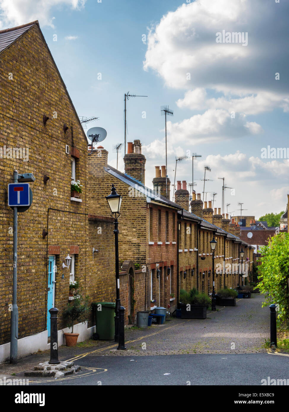St. James's Cottages - Row of typical Victorian terraced brick houses ...