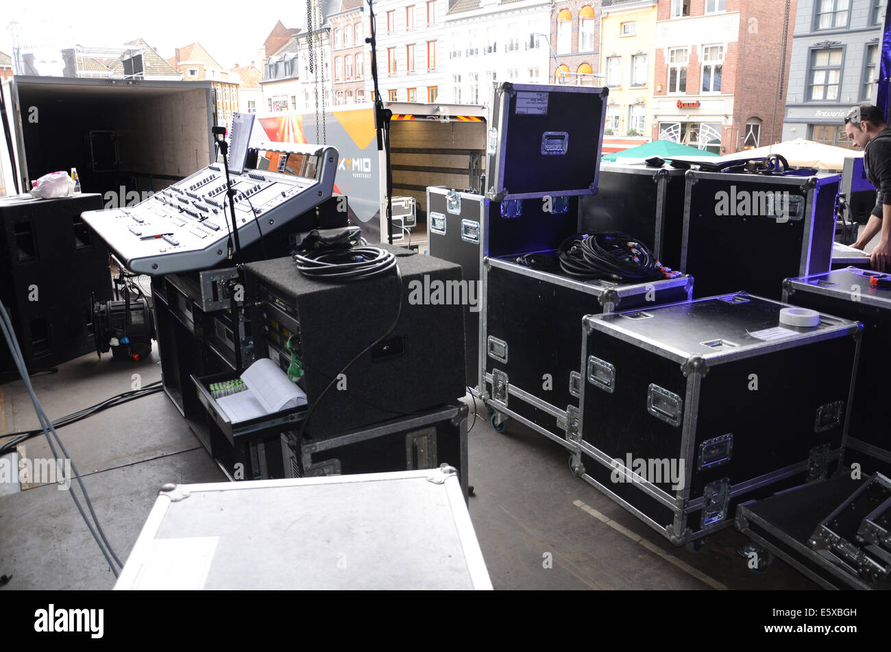 stage equipment at concert Stock Photo - Alamy