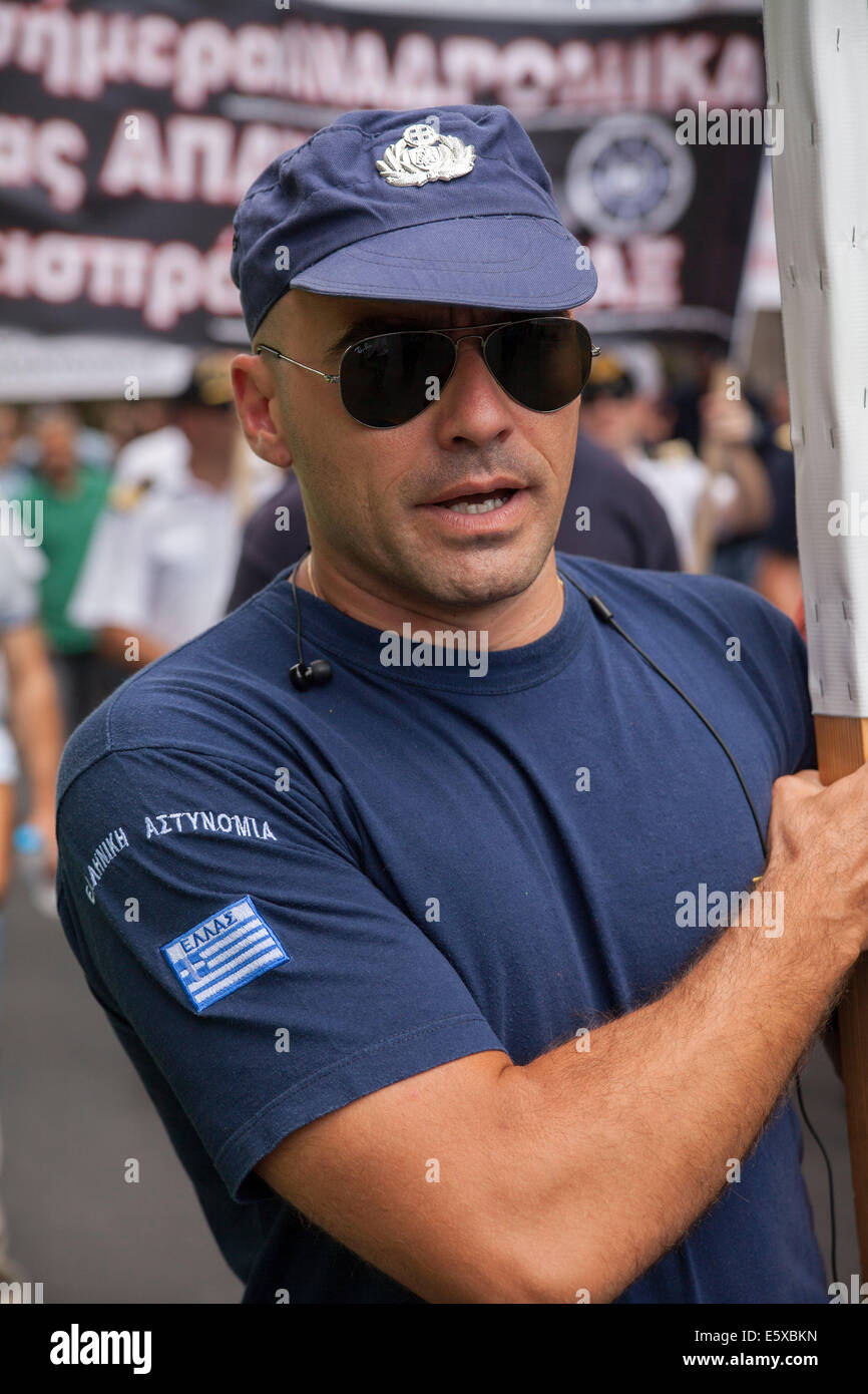 Greek Police officer protests. Greece wide protest of Greek Police ...