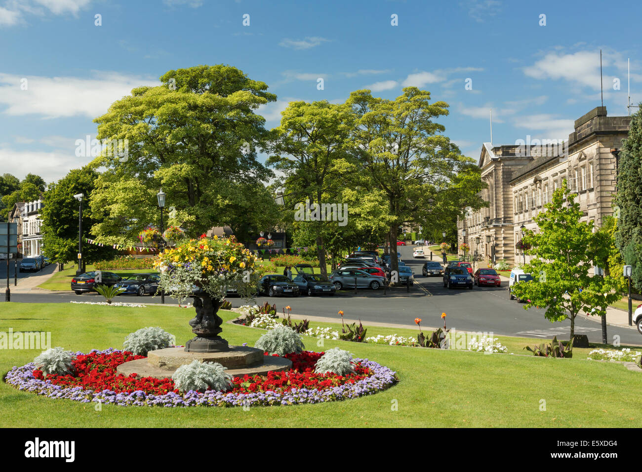 Harrogate Spa town in mid-summer, North Yorkshire, England Stock Photo ...