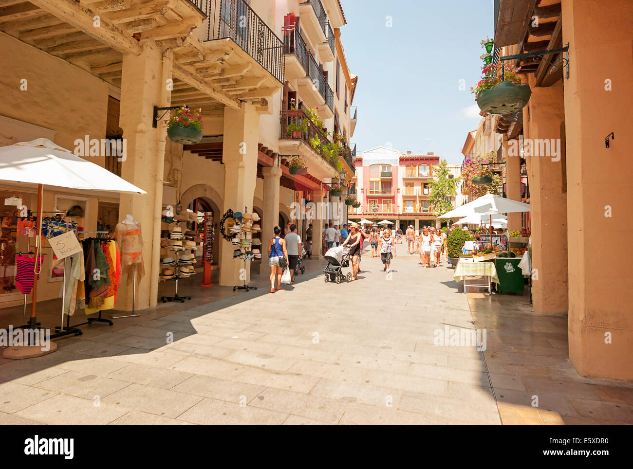-Spain Square- Cambrils, Catalonia (Spain Stock Photo - Alamy