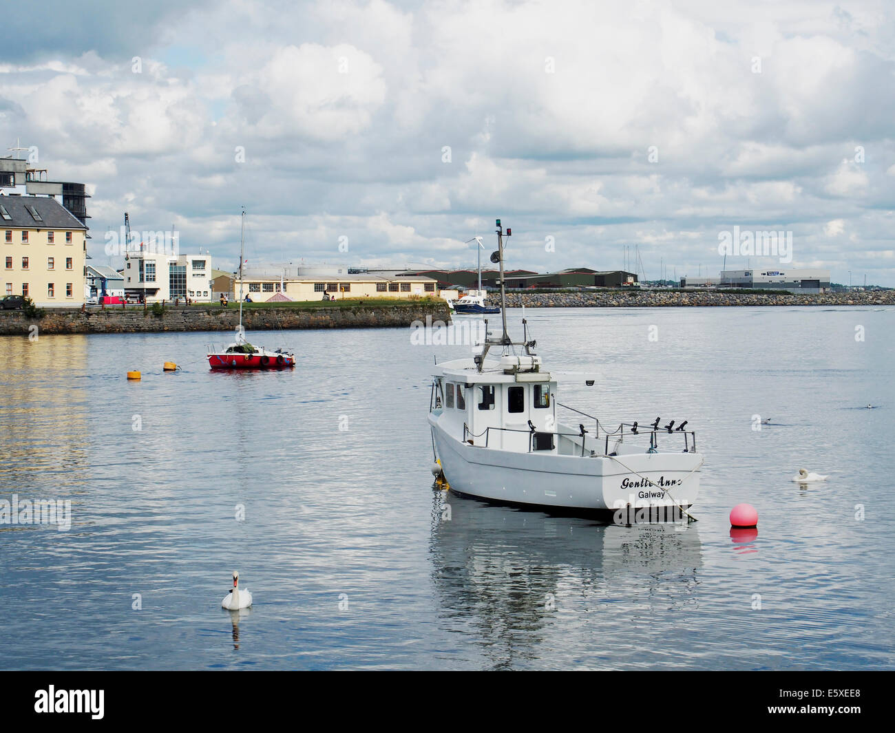 New port basin hi-res stock photography and images - Alamy