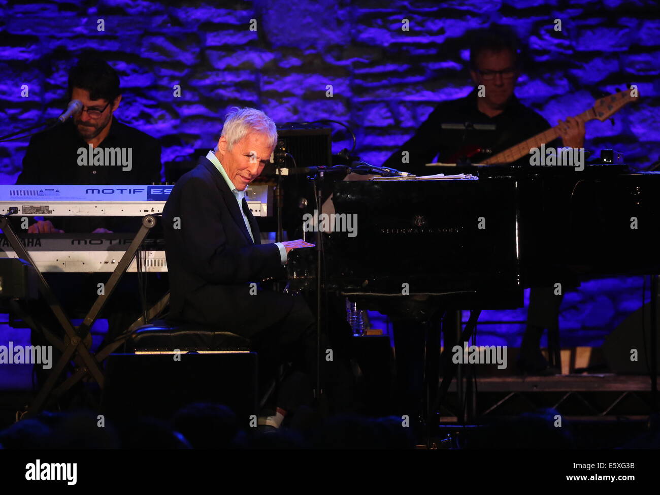 Brecon UK. Thursday 07 August 2014 Pictured: Burt Bucharach on stage Re ...