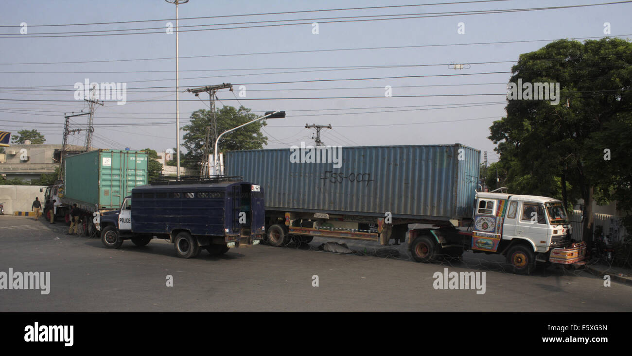 Prime containers hi-res stock photography and images - Alamy