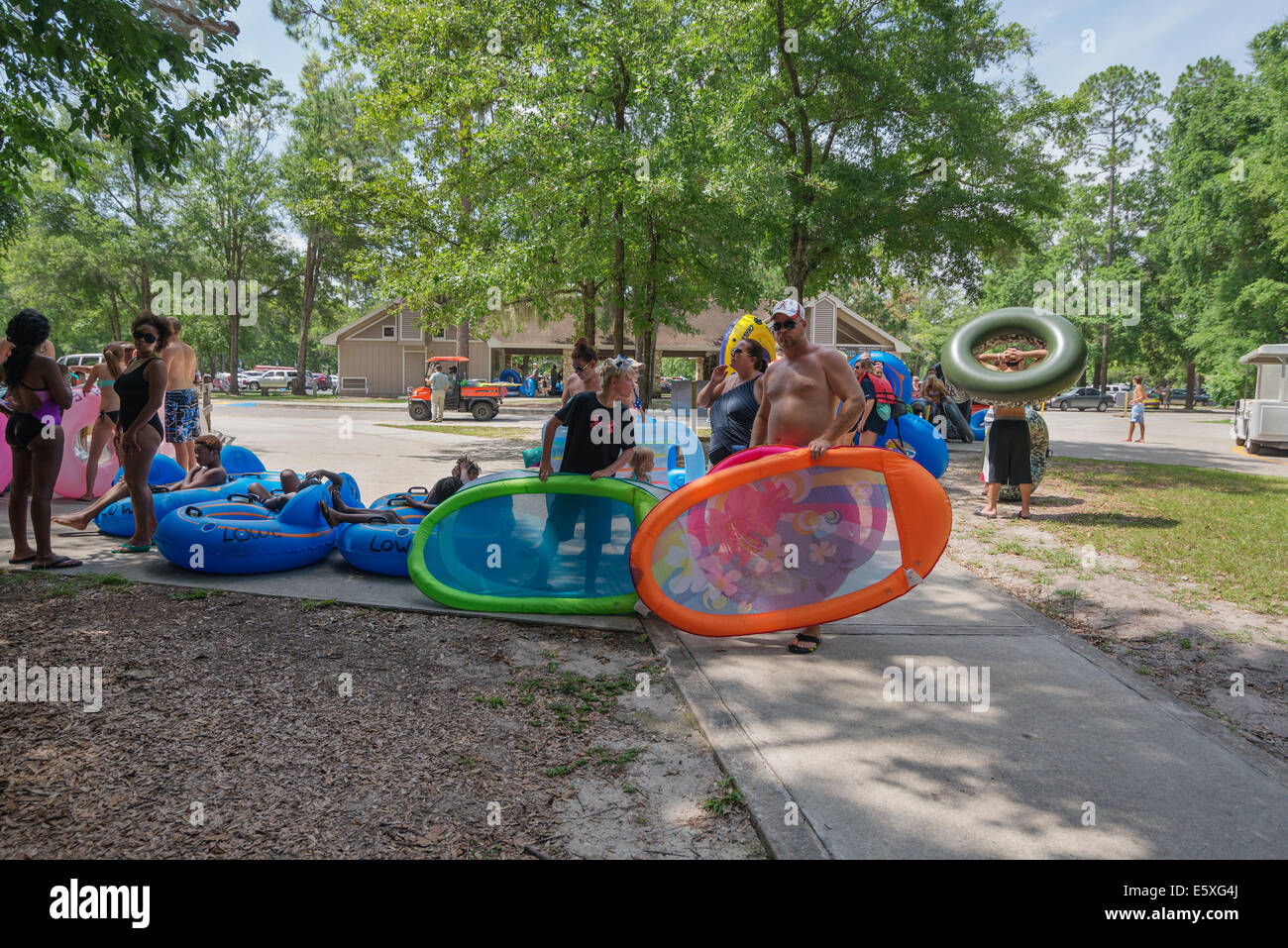 Floating tram hi-res stock photography and images - Alamy