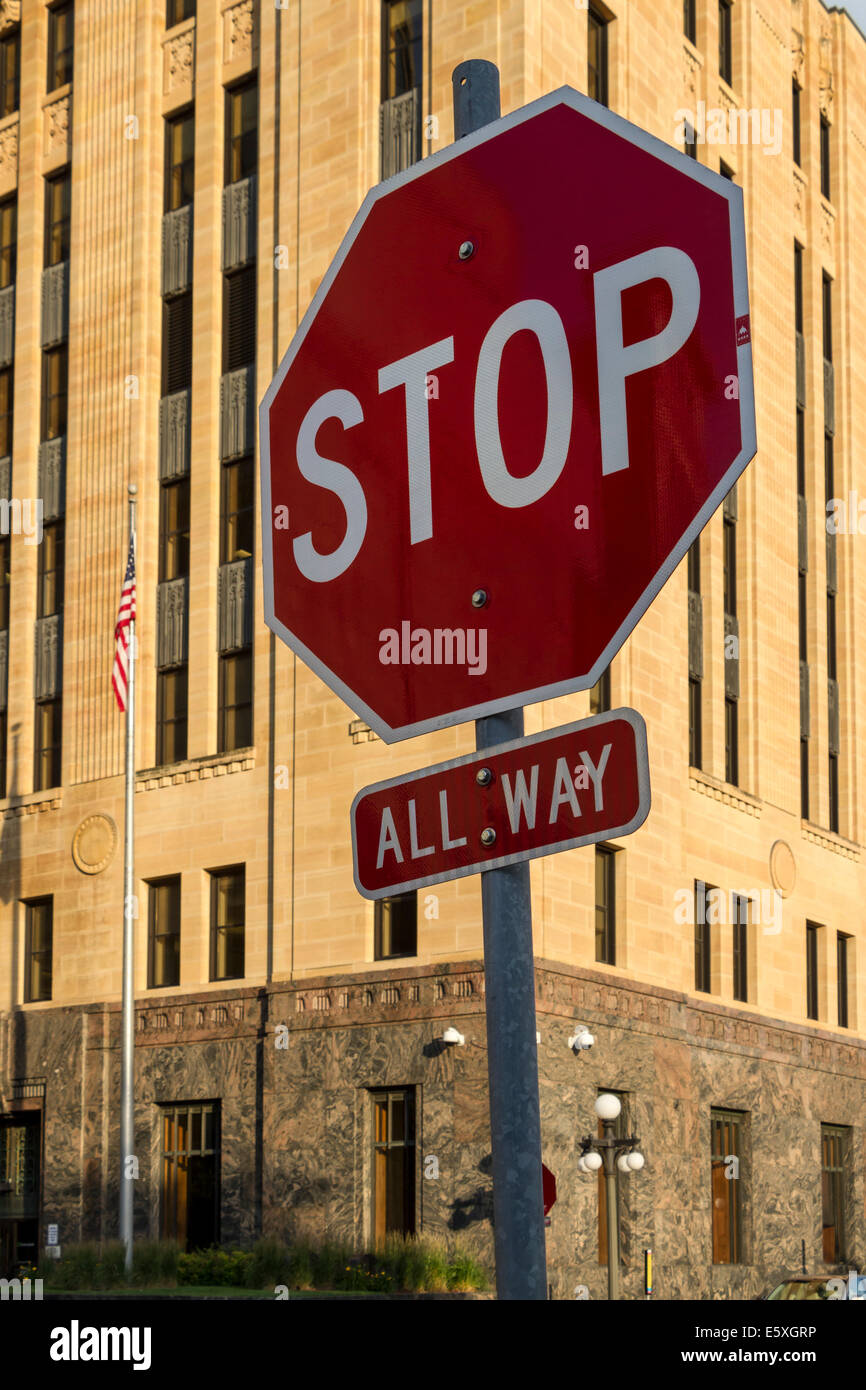 Traffic stop sign and building, St Paul, Minnesota, USA Stock Photo - Alamy