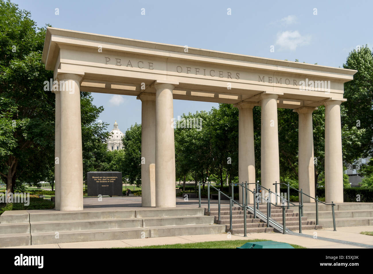 Peace Officers Memorial, Minnesota State Capital, St Paul, Minnesota ...