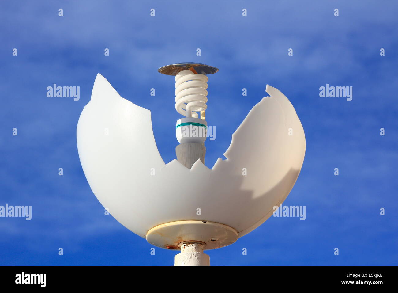 Broken lamp post night hi-res stock photography and images - Alamy