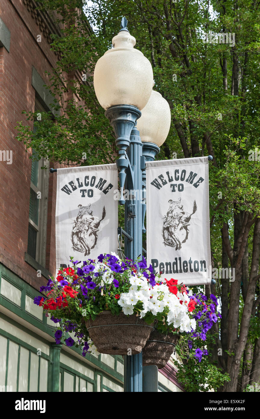 Oregon, Pendleton, downtown, welcome sign Stock Photo - Alamy