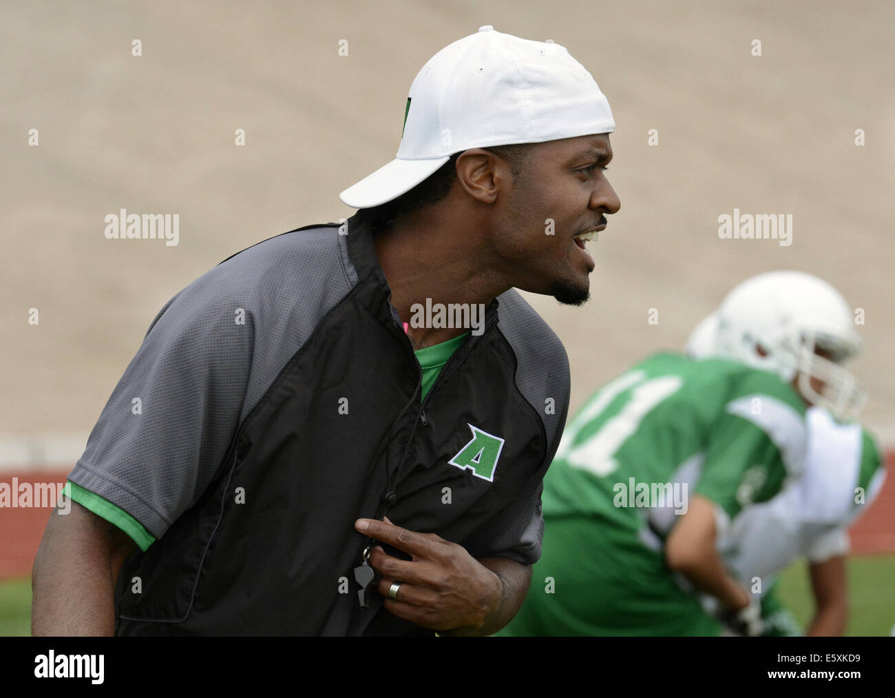 High school football head hi-res stock photography and images - Alamy
