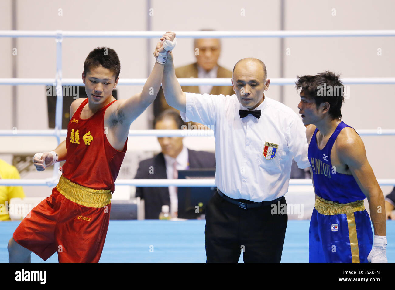 (L-R) Toshihiro Suzuki (Sundai Gakuen), Nobuhiro Hiranaka (Nanbu Norin ...