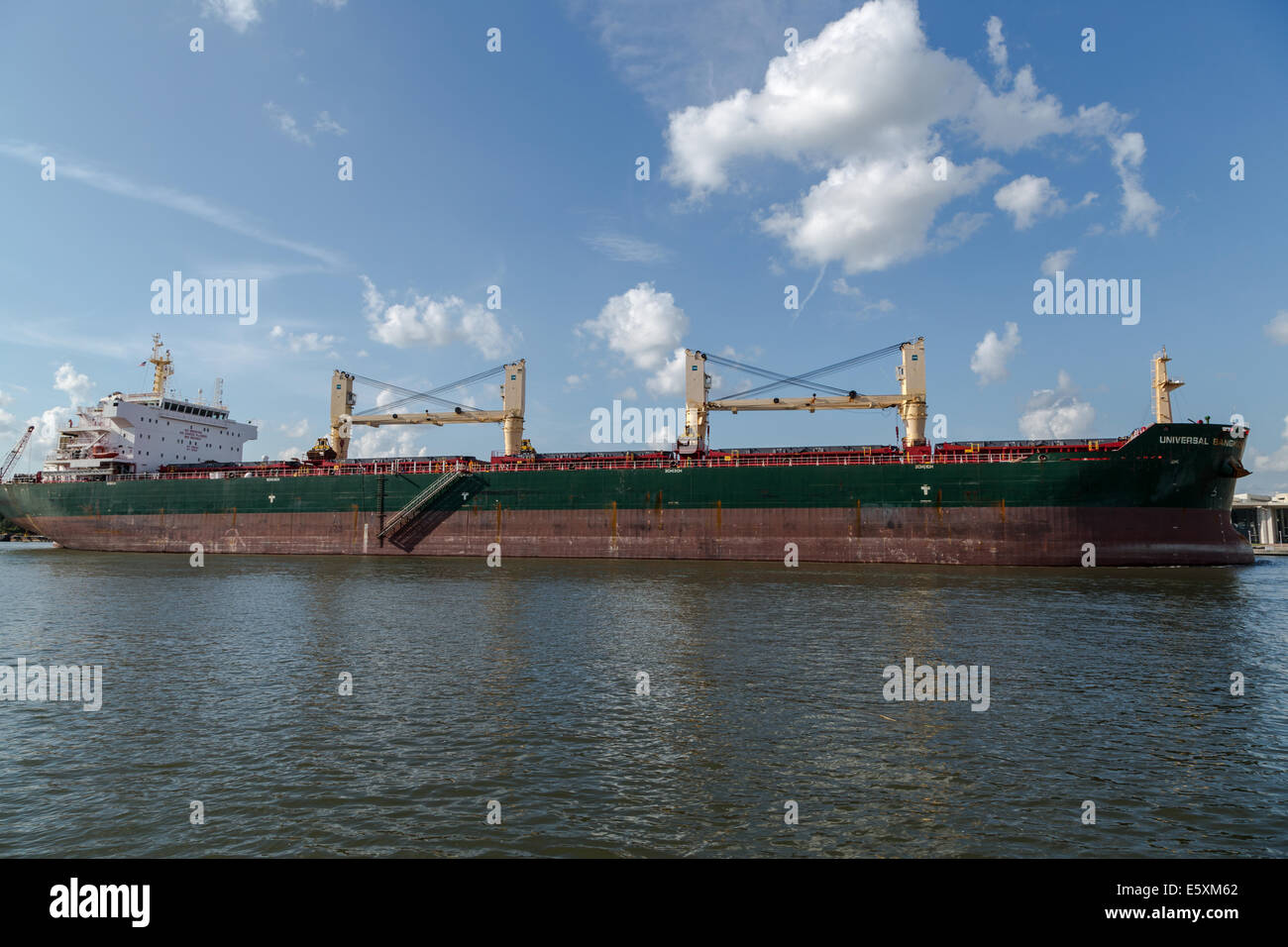 Bulk tanker hi-res stock photography and images - Alamy