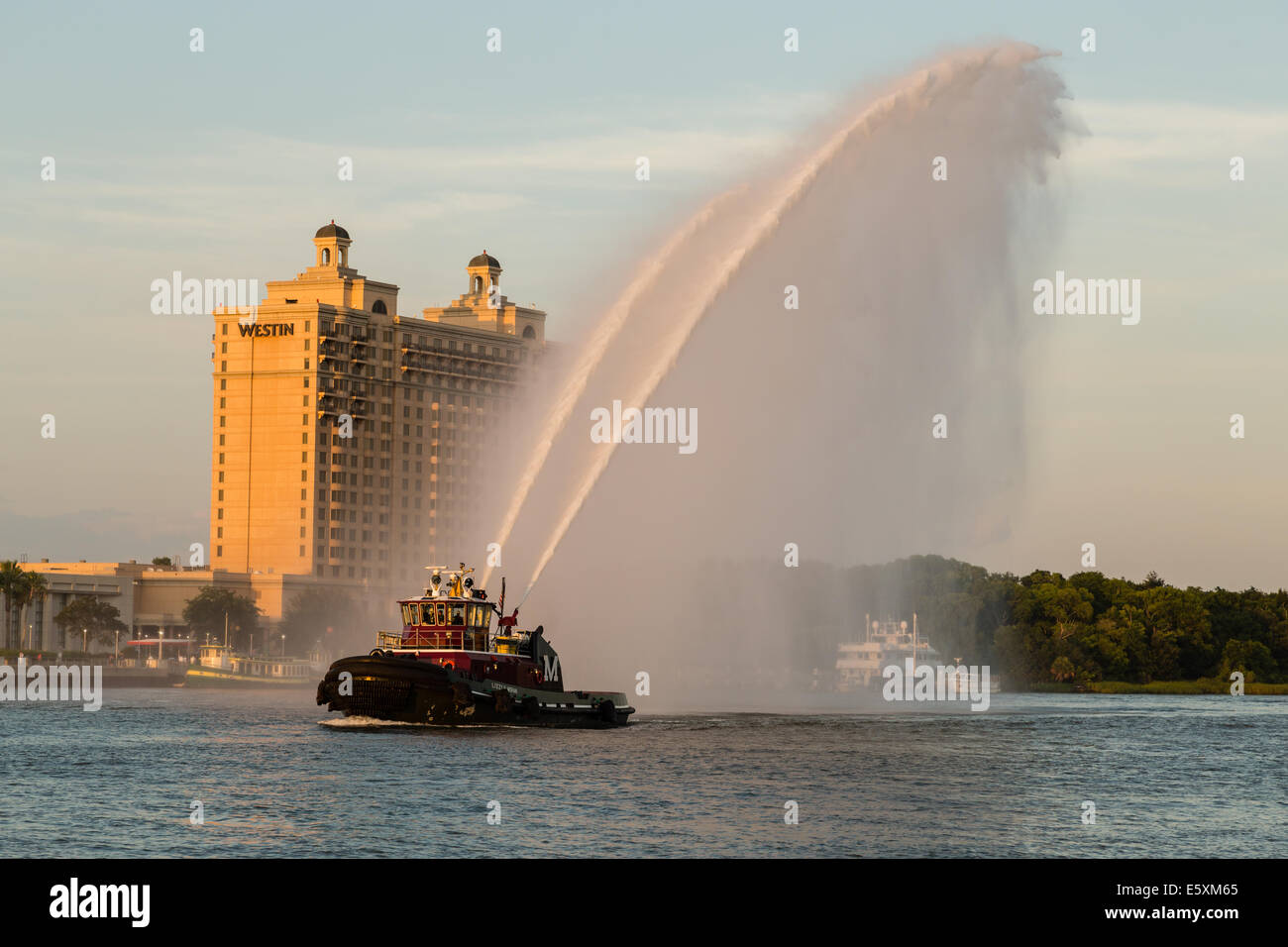 Fire fighting tug hi-res stock photography and images - Alamy