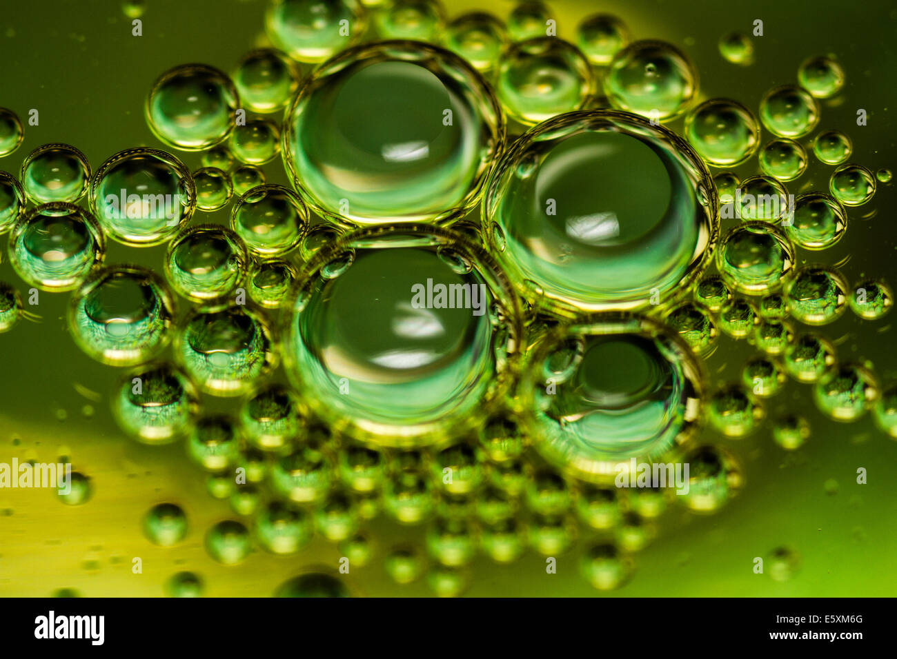 Green bubbles hi-res stock photography and images - Alamy