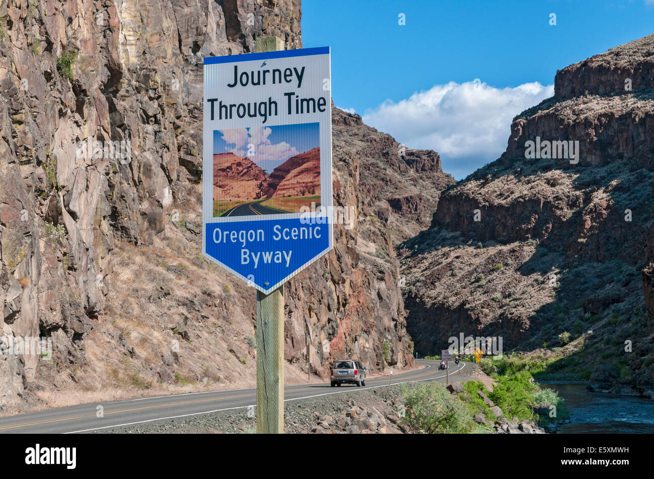 Oregon Scenic Byway, Hwy 26, near John Day Fossil Beds National ...