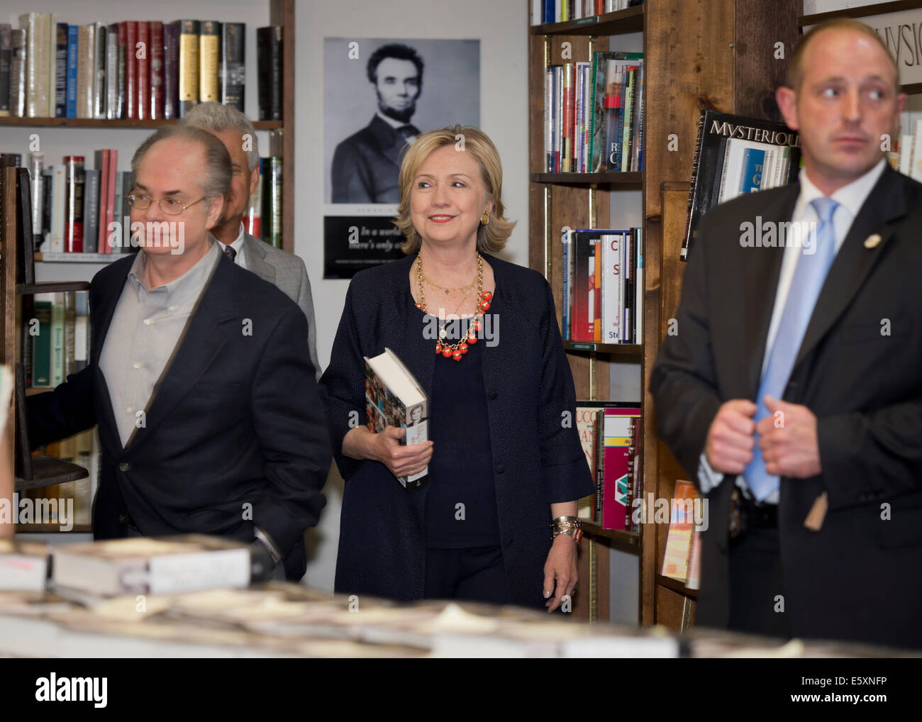 Former united states secretary of state hillary rodham clinton hi-res ...