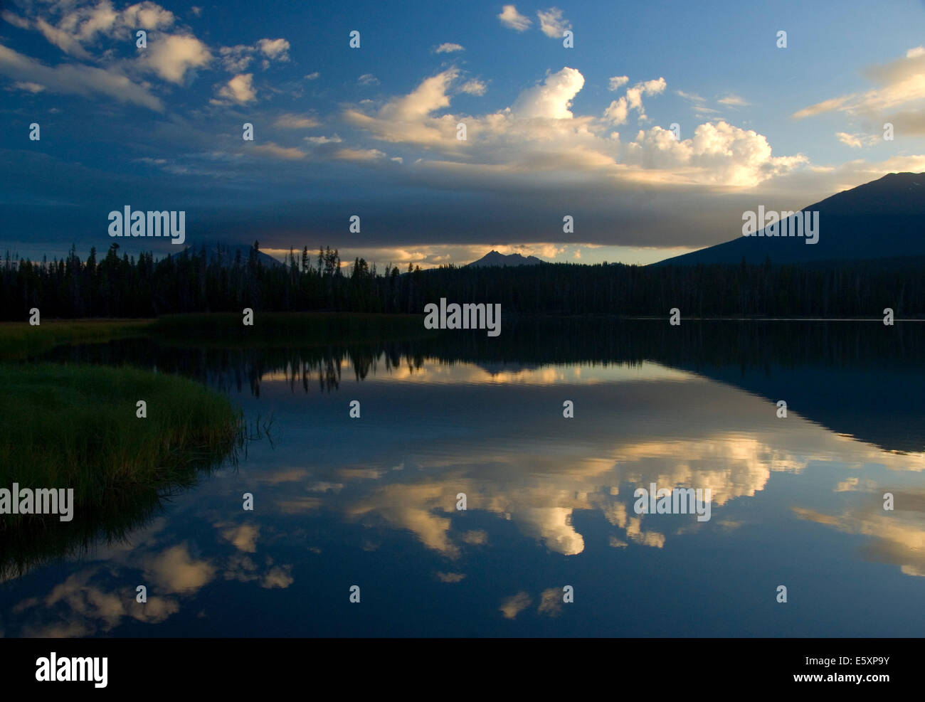 Little lava lake deschutes hi-res stock photography and images - Alamy