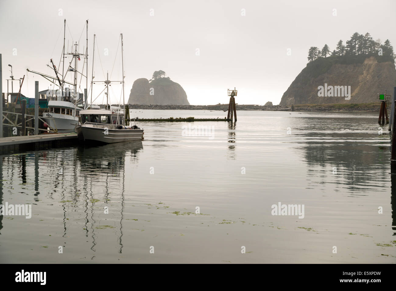 Boats Sea Bluffs Pacific Ocean Marina Pacific Ocean West Coast Stock ...