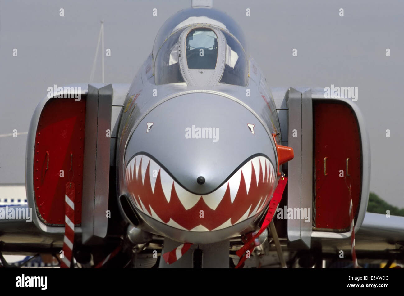 Aircraft phantom hi-res stock photography and images - Alamy