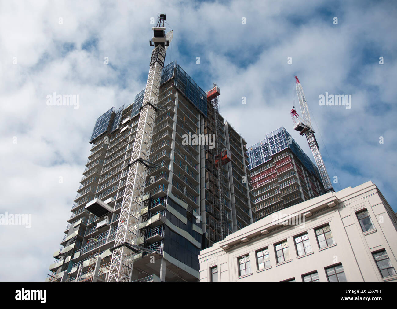 Skyscraper building under construction Stock Photo - Alamy