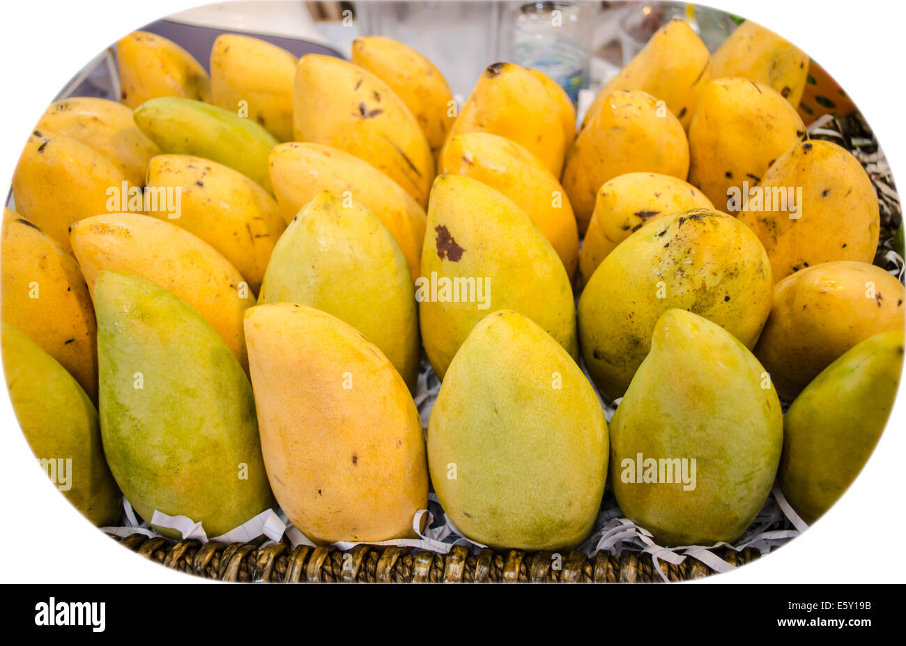 mango at market Stock Photo - Alamy