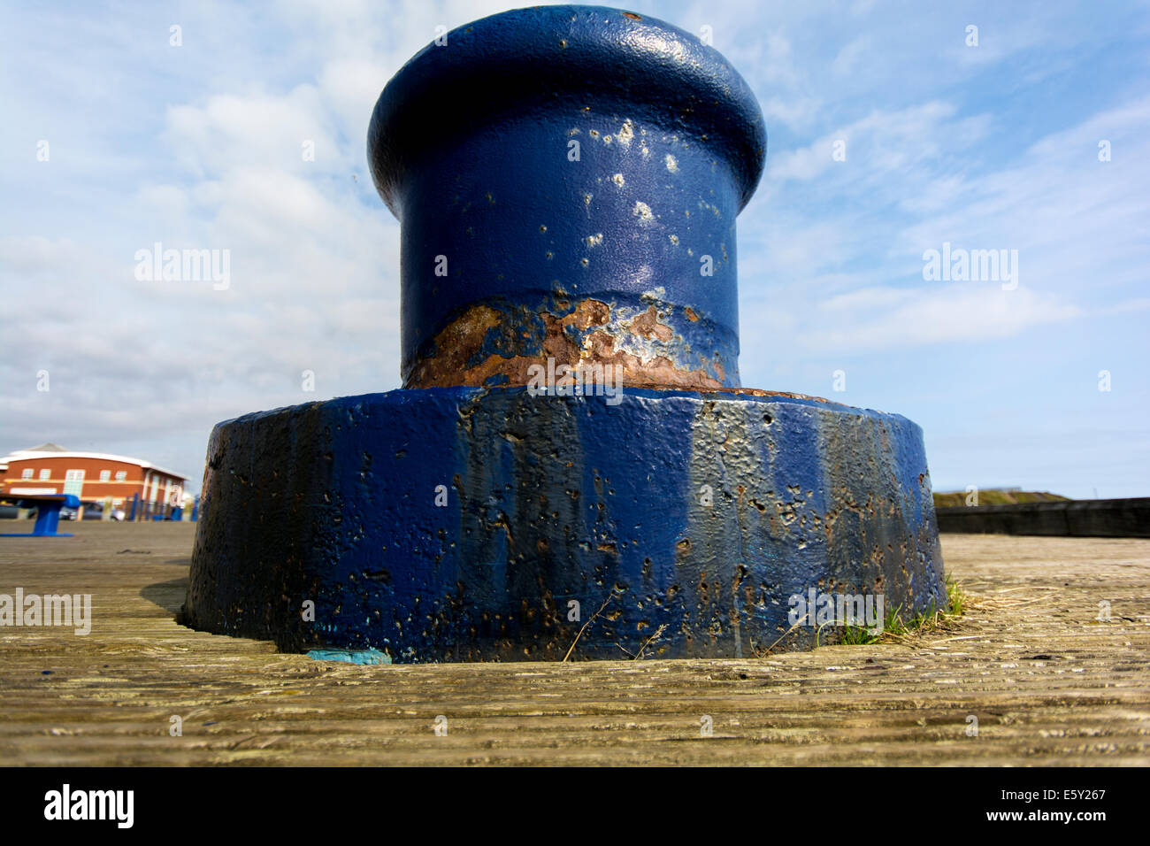 Mooring bollard hi-res stock photography and images - Alamy