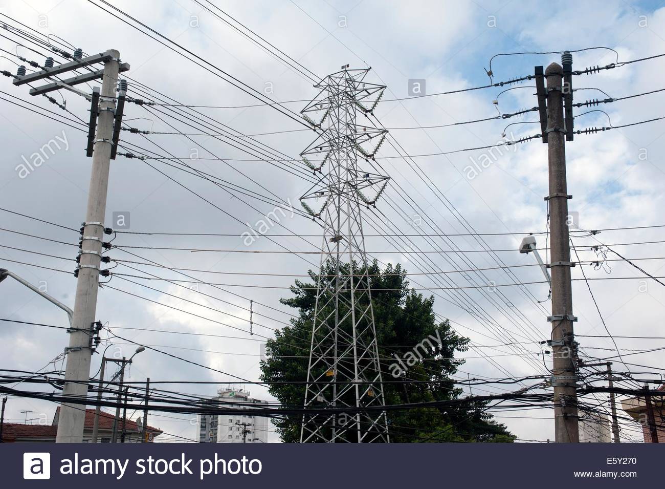 Electricity Distribution Pylons Stock Photos & Electricity Distribution ...