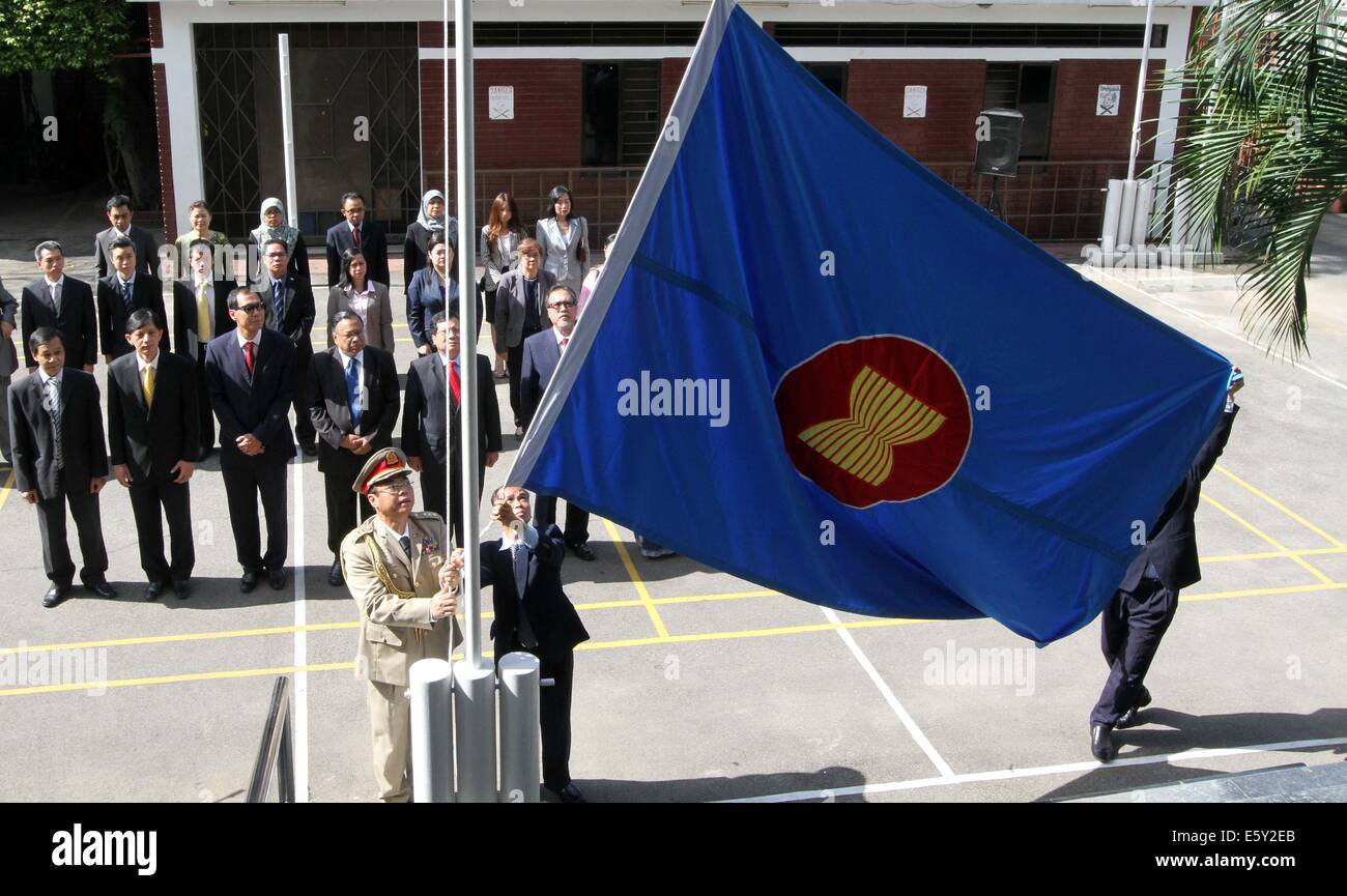 Dhaka, Bangladesh. 7th August, 2014. Raising the ASEAN flag at the ...