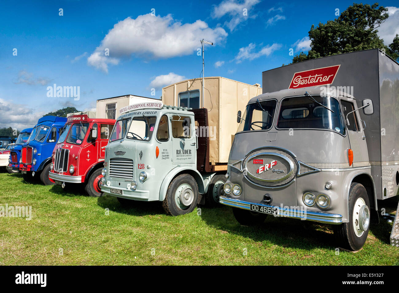 Classic trucks hi-res stock photography and images - Alamy