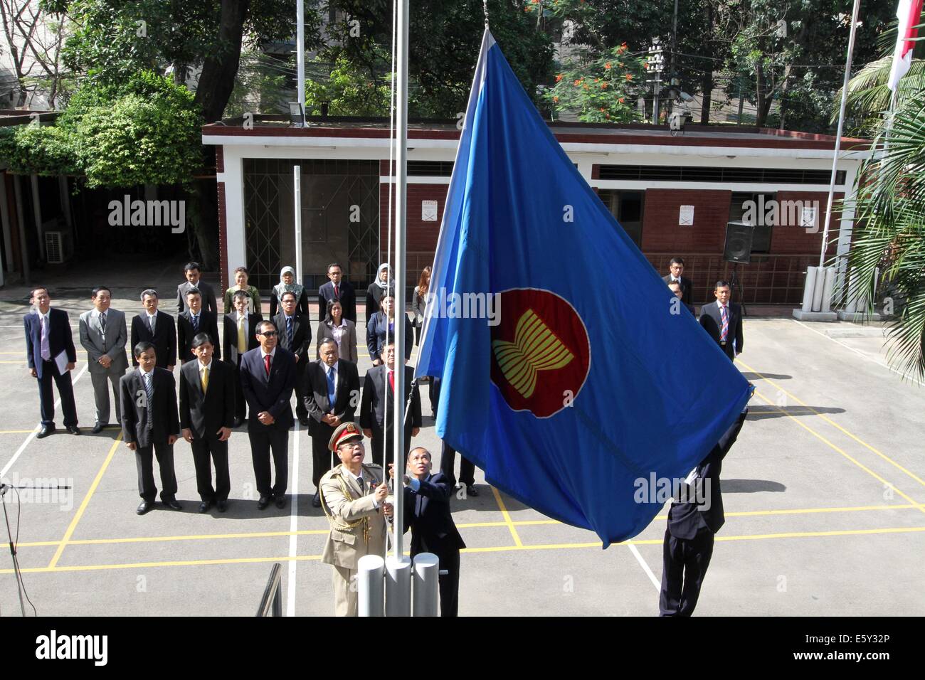 Dhaka, Bangladesh. 7th August, 2014. Raising the ASEAN flag at the ...