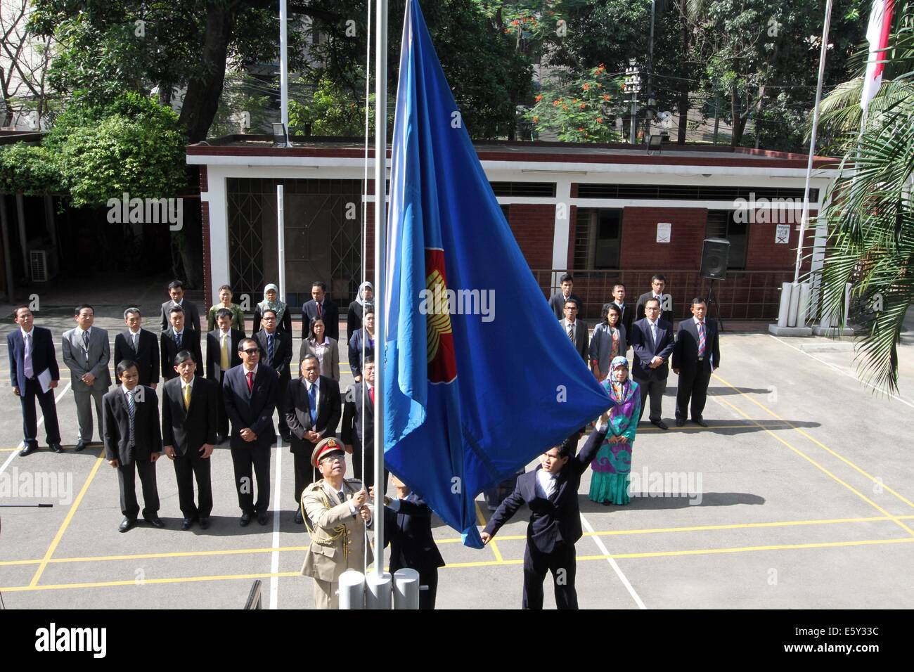 Dhaka, Bangladesh. 7th August, 2014. Raising the ASEAN flag at the ...