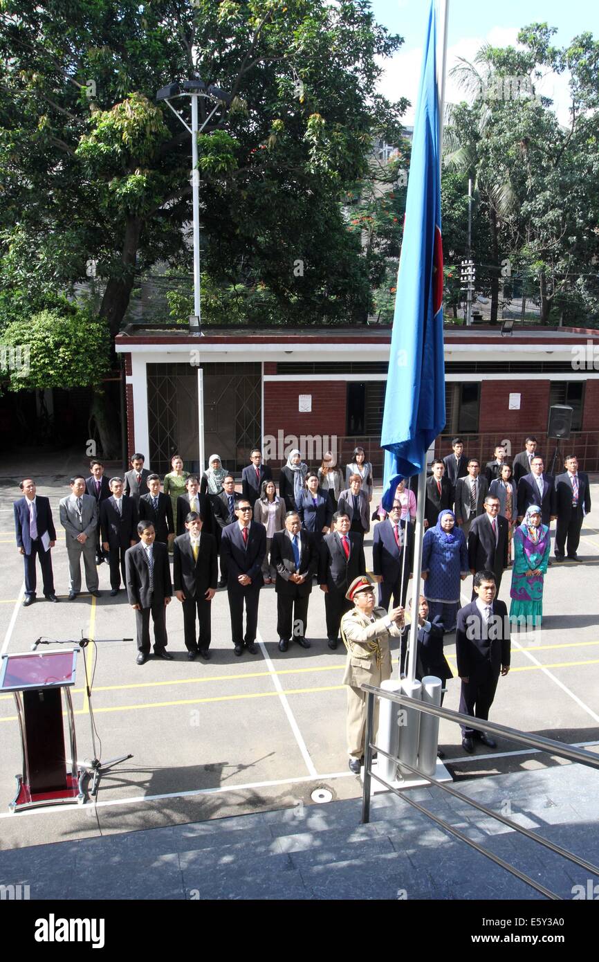 Dhaka, Bangladesh. 7th August, 2014. Raising the ASEAN flag at the ...