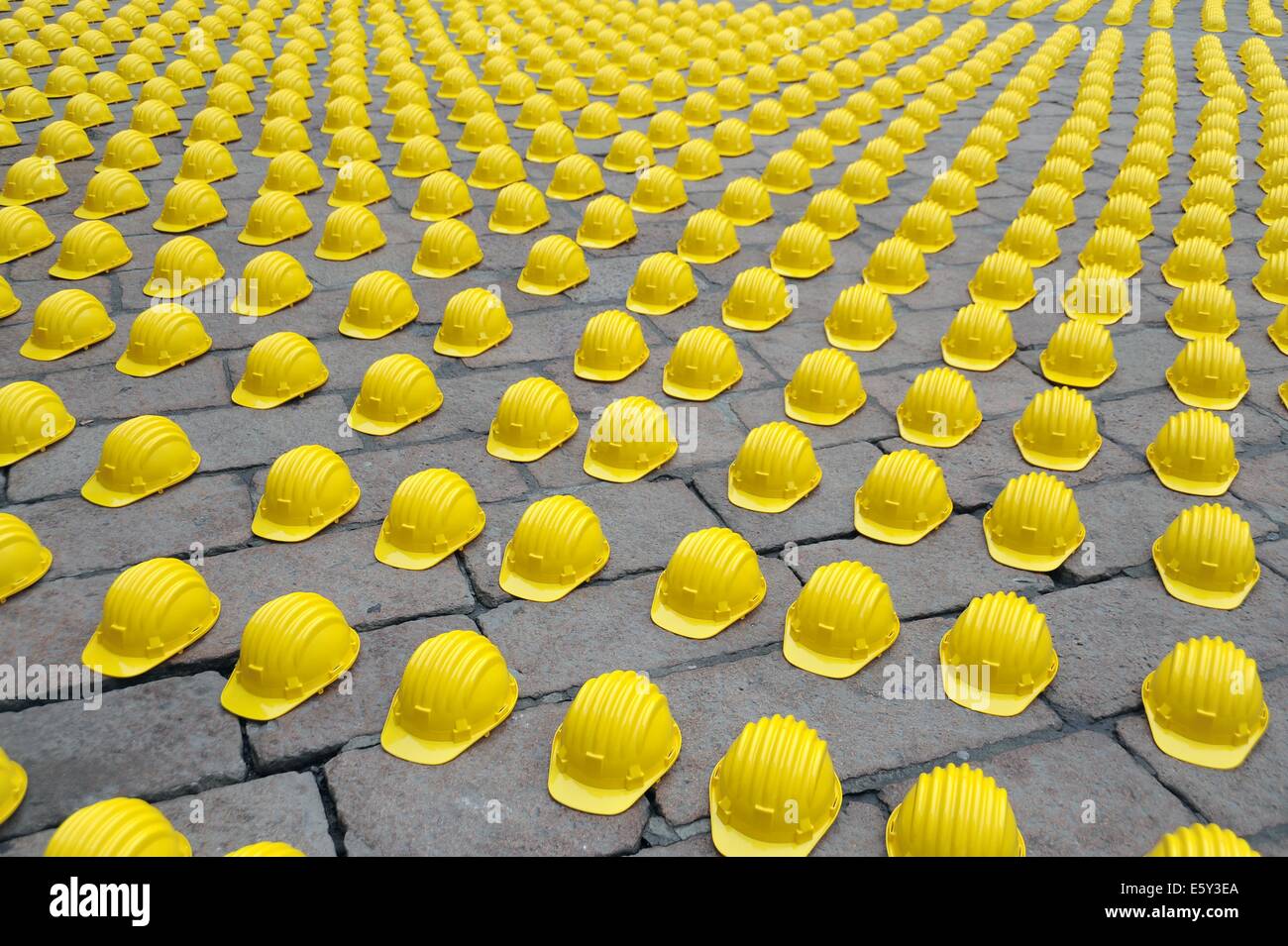 Milano, Italy, protest of construction workers against the economic ...