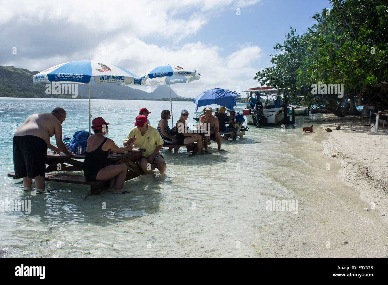 Huahine French Polynesia motu picnic Stock Photo - Alamy