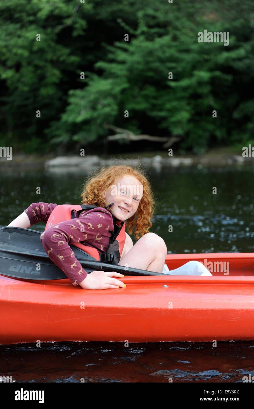 Kids canoe countryside parents hi-res stock photography and images - Alamy