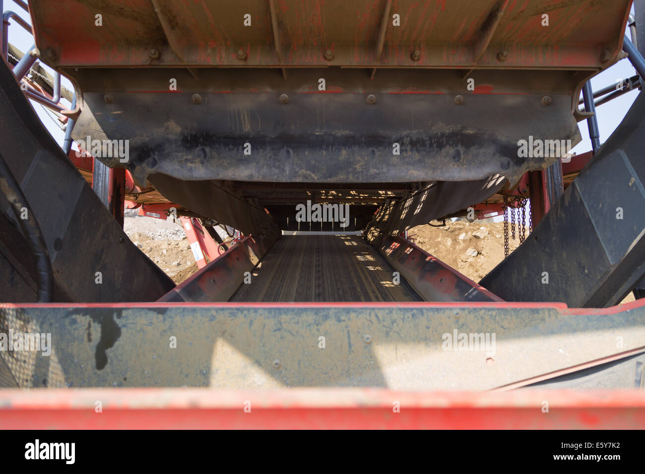 Screening conveyor hi-res stock photography and images - Alamy
