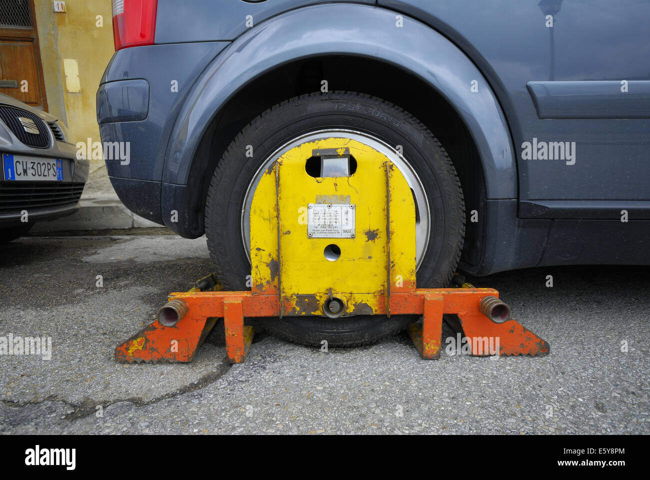 Car boot parking violation High Resolution Stock Photography and Images ...
