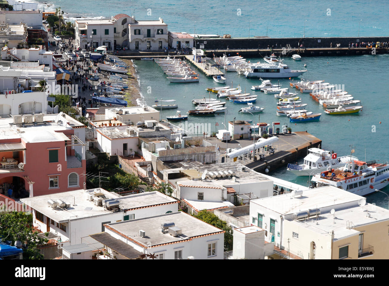 Hafen von capri hi-res stock photography and images - Alamy