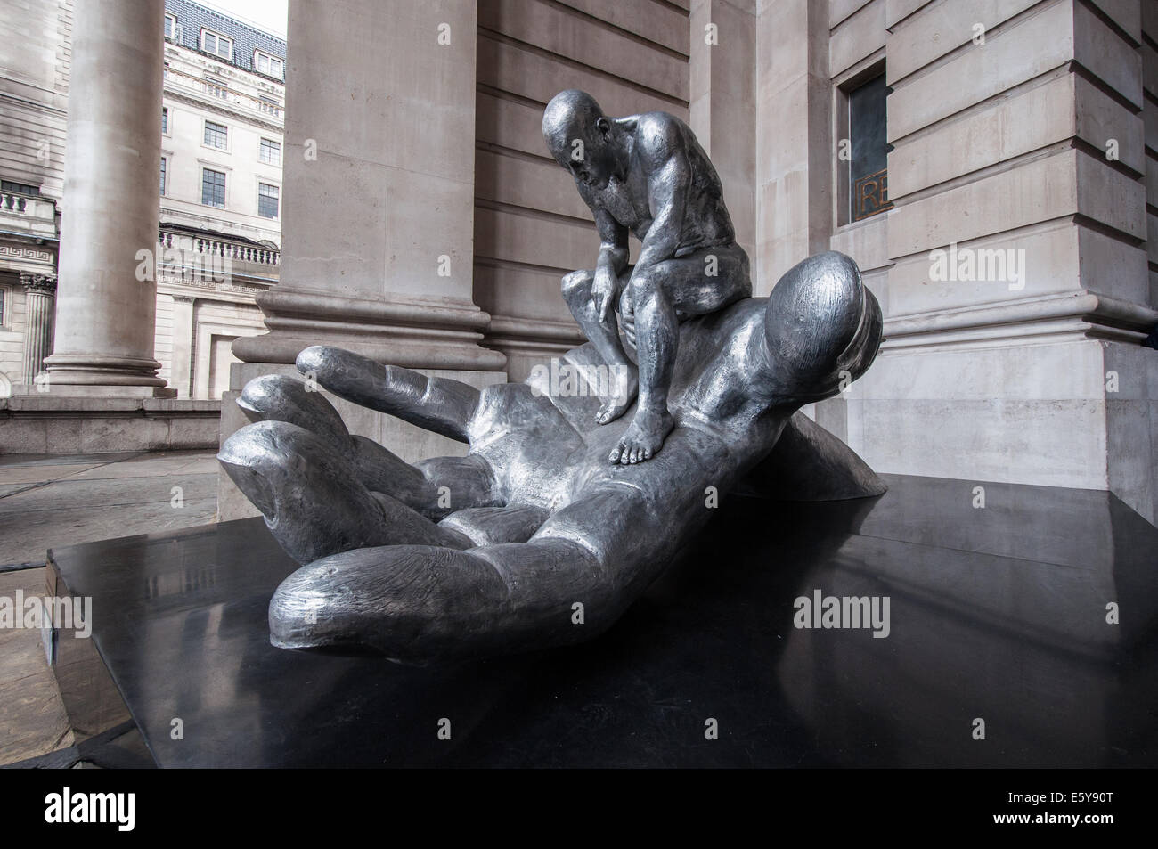 Thinking man statue hi-res stock photography and images - Alamy