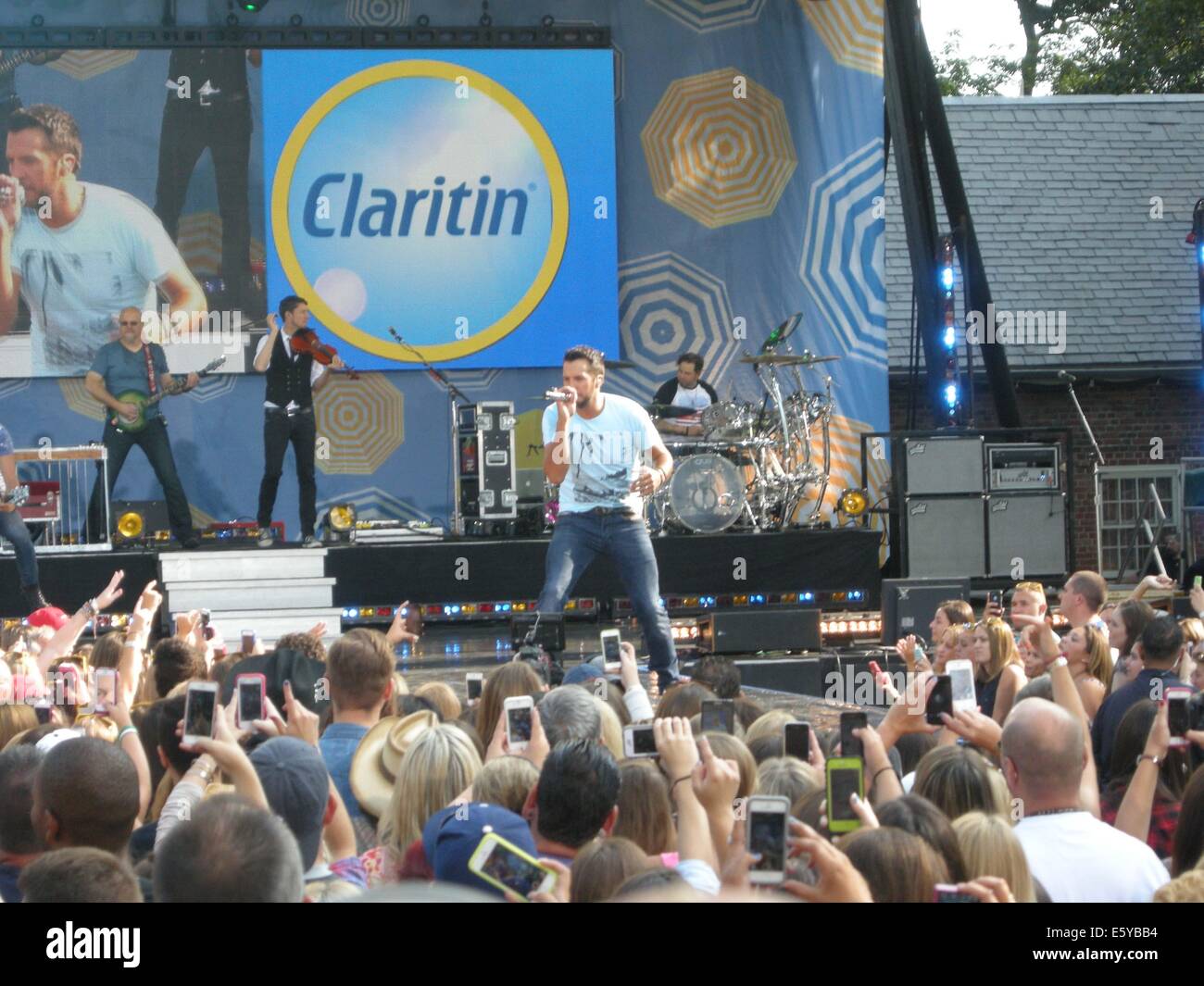 New York, New York, USA. 8th Aug, 2014. Luke Bryan performs for Good ...